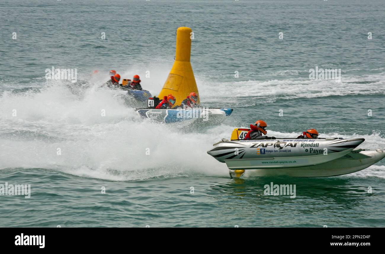 Racing powerboat powerboats racing outboard hi-res stock photography ...