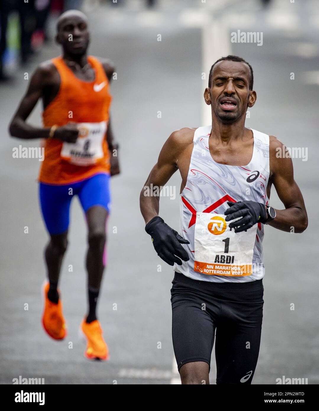 ROTTERDAM - Bashir Abdi from Belgium wins the Rotterdam Marathon on April 16, 2023 in Rotterdam ...