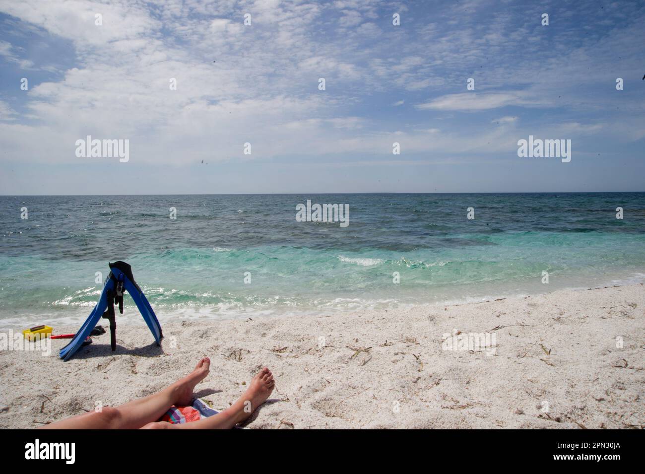 ombrellone in riva al mare Is Arutas, Cabras, OR, Sardegna, Italy Stock ...