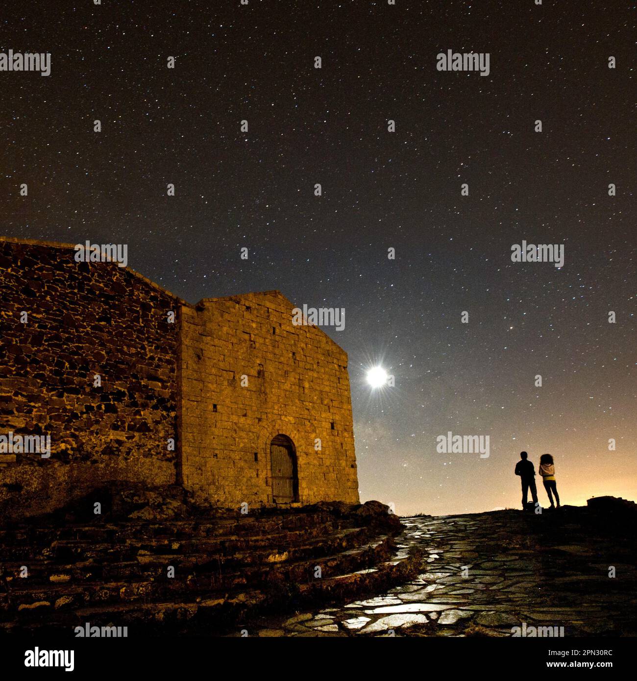 Eclipse luna italia hi-res stock photography and images - Alamy