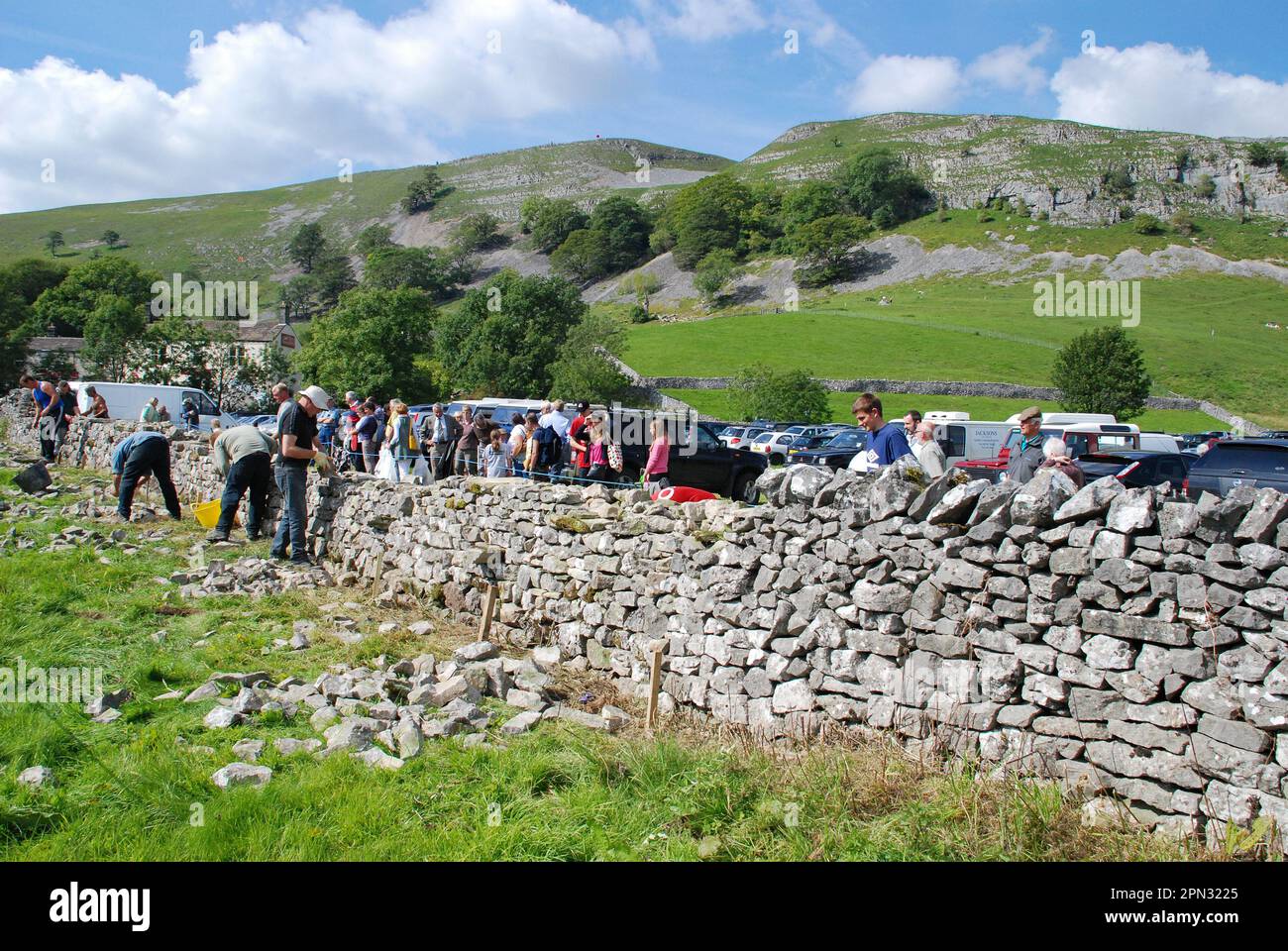 Drystone wallers in competition kilnsey show hi-res stock photography ...