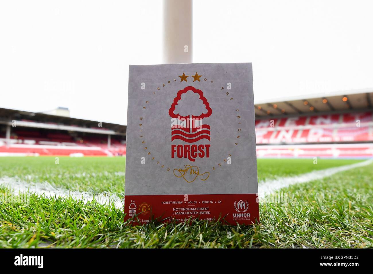Manchester city nottingham forest crest hi-res stock photography and ...