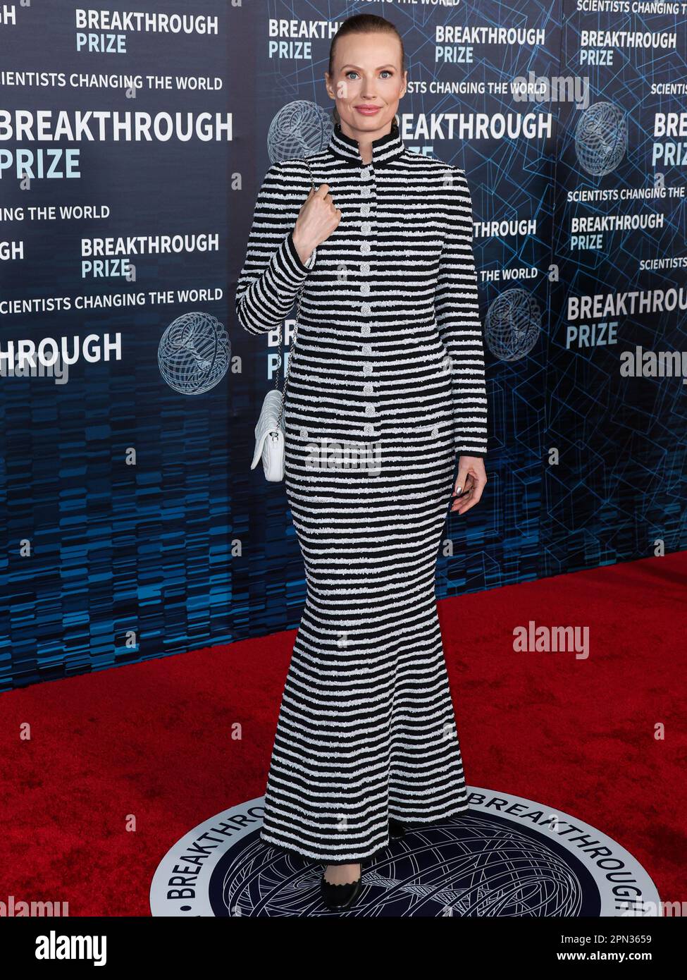 LOS ANGELES, CALIFORNIA, USA - APRIL 15: Julia Milner arrives at the ...