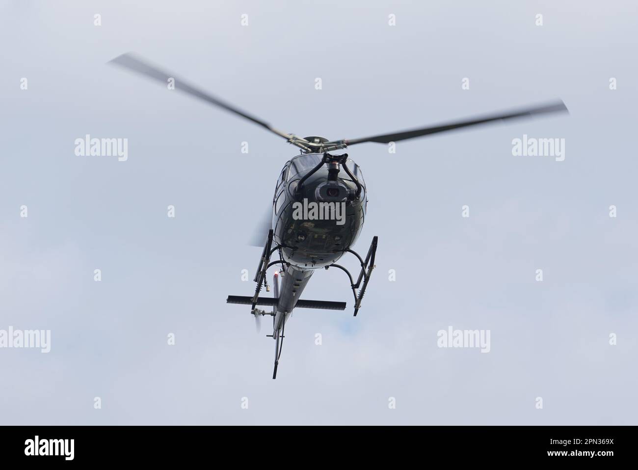 ISTANBUL, TURKIYE - NOVEMBER 06, 2022: Eurocopter AS350 Ecureuil flying ...