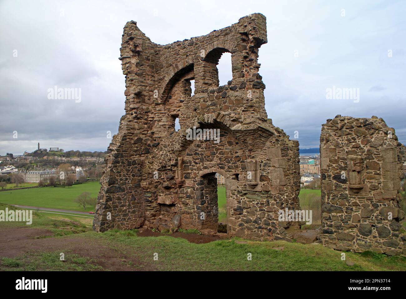 St Anthony's chapel ruins, Holyrood Park, Edinburgh Stock Photo - Alamy