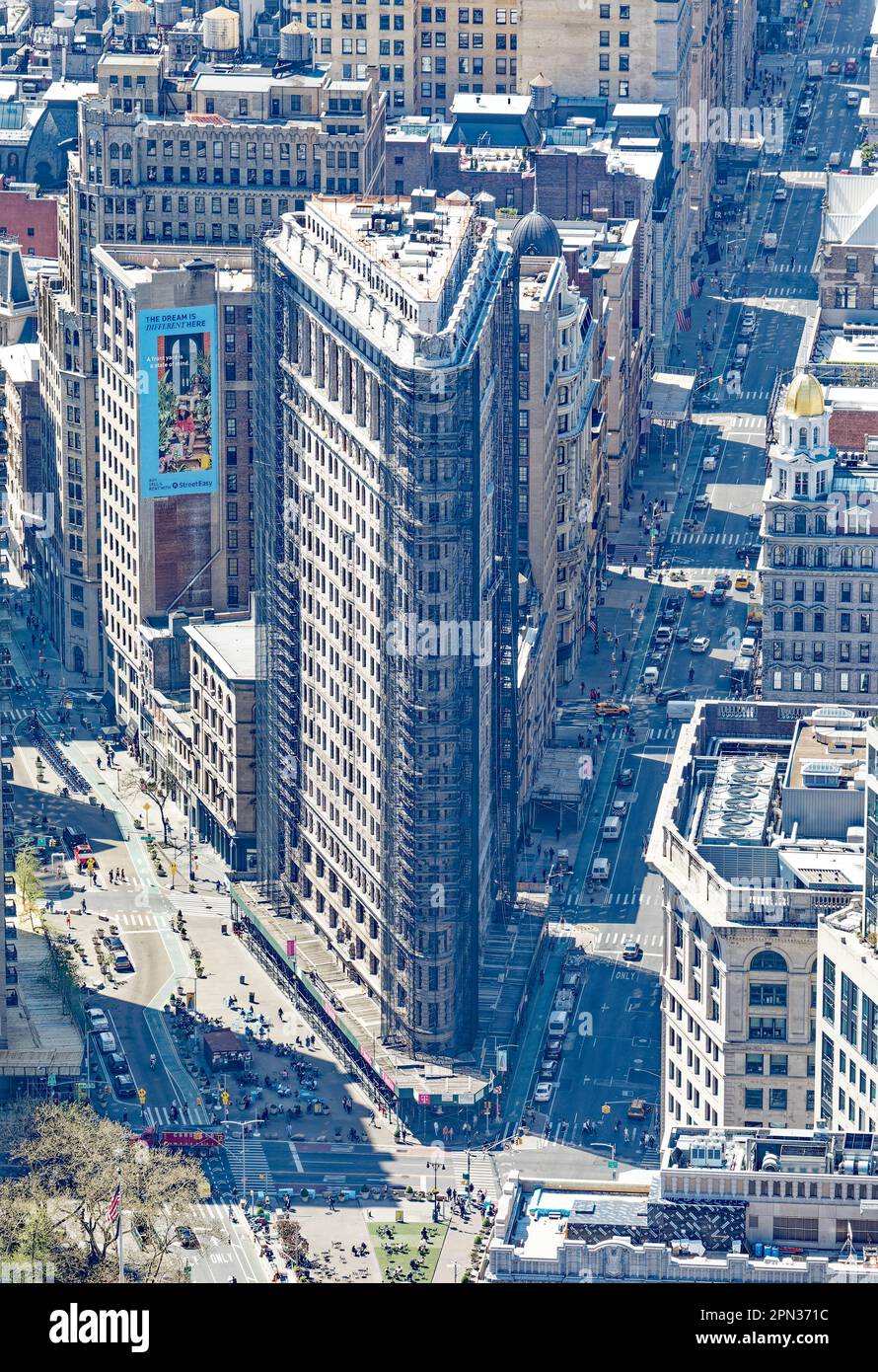 Flatiron Building, a NYC icon, viewed through haze from another icon ...