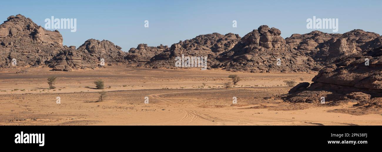 Panoramic picture of the Akakus desert Stock Photo - Alamy