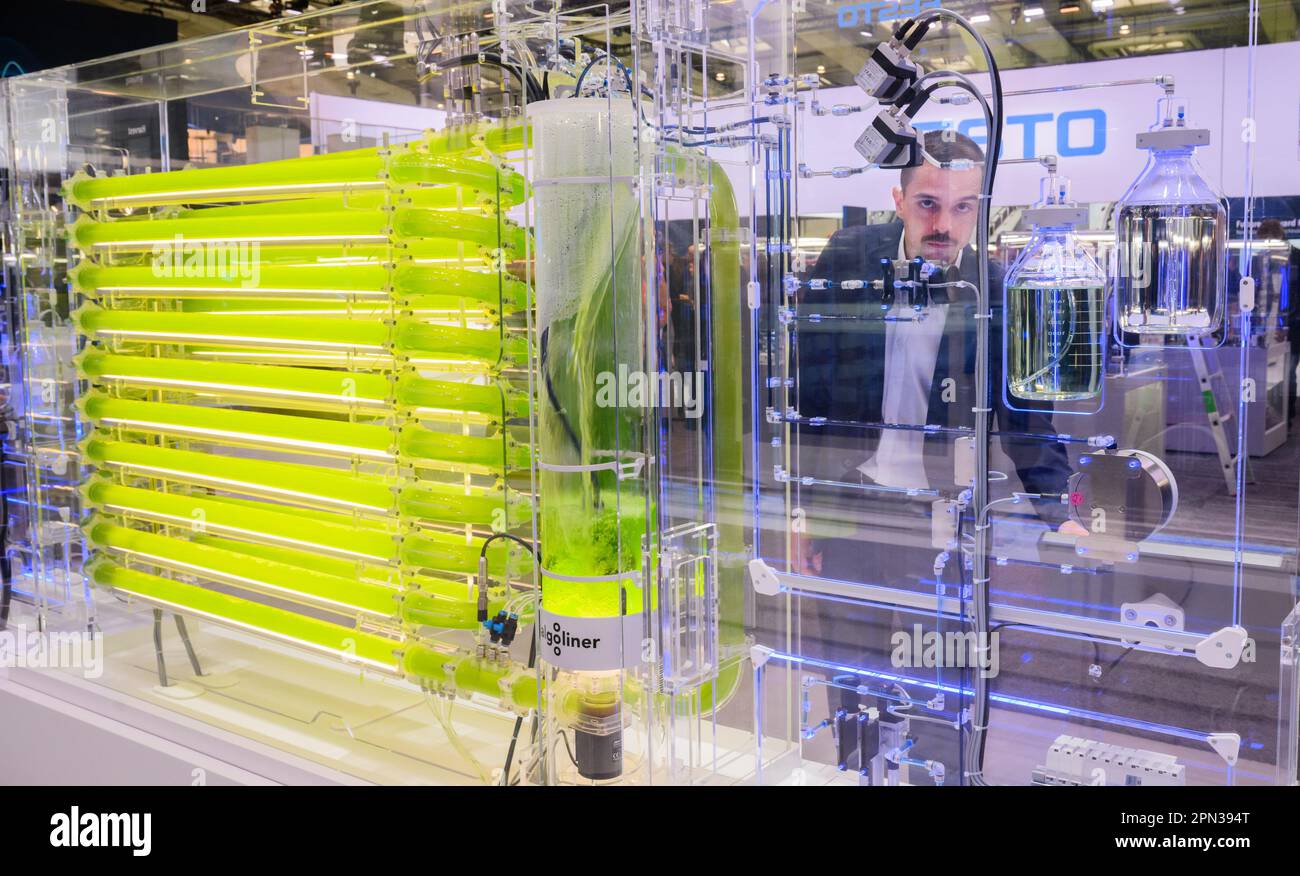 Bioreactor co2 hi-res stock photography and images - Alamy