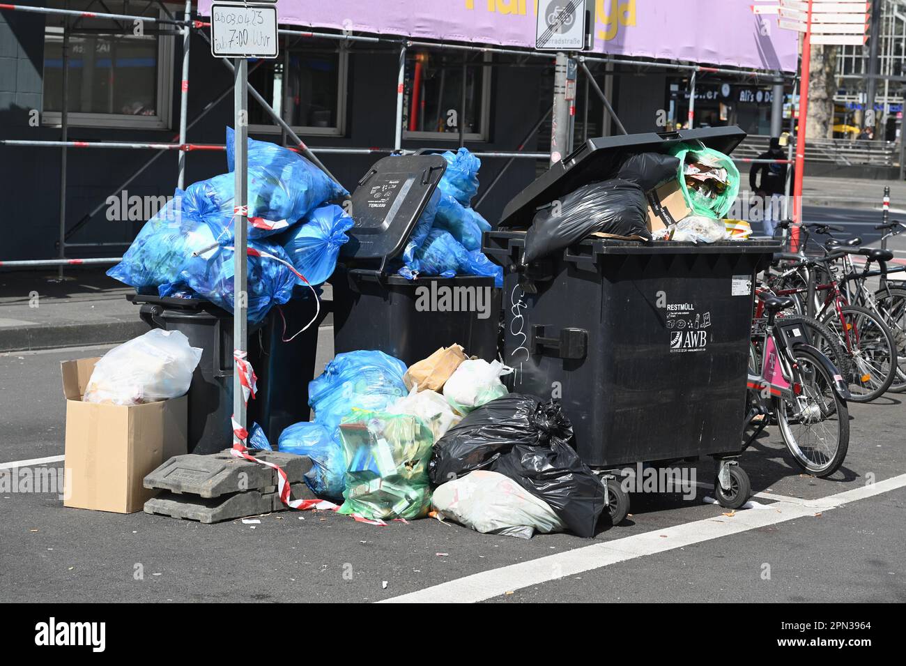 Residual waste garbage cans hi-res stock photography and images - Alamy