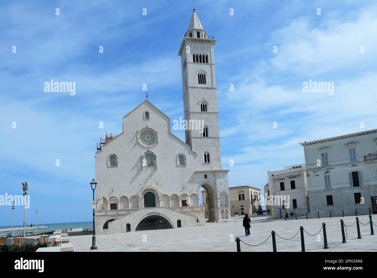 AN EXTERNAL VIEW OF THE CATHEDRAL Stock Photo - Alamy