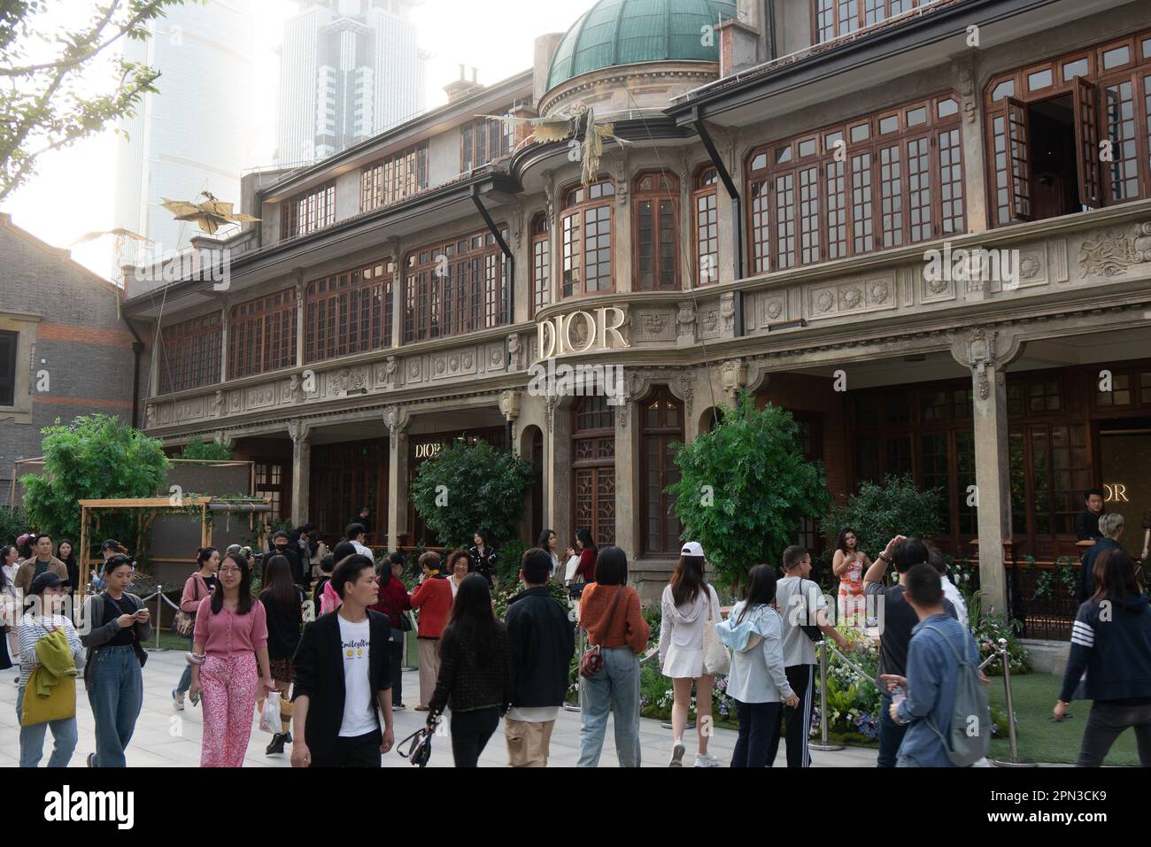 Diors hi-res stock photography and images - Alamy