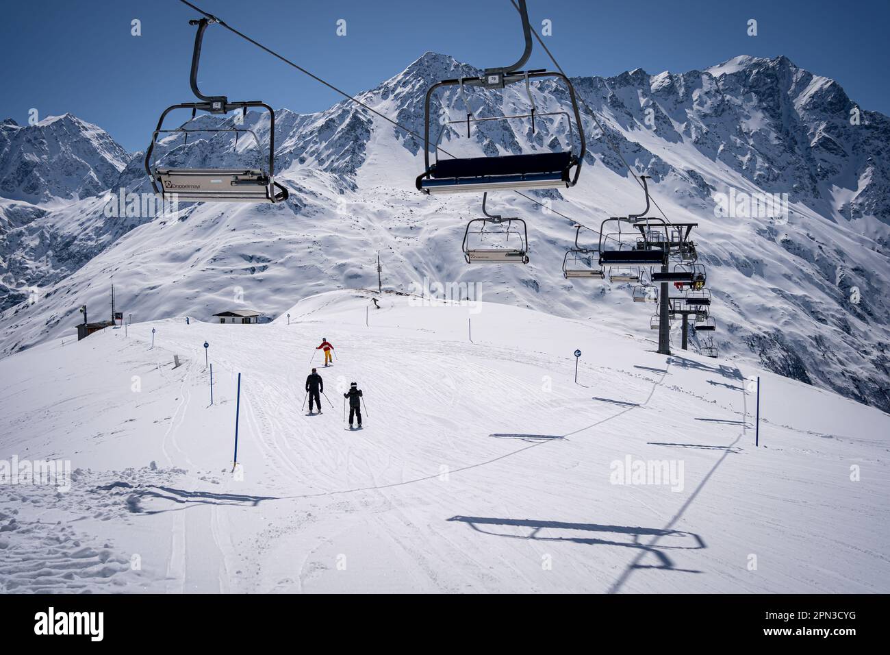 Mountains lifts hi-res stock photography and images - Alamy