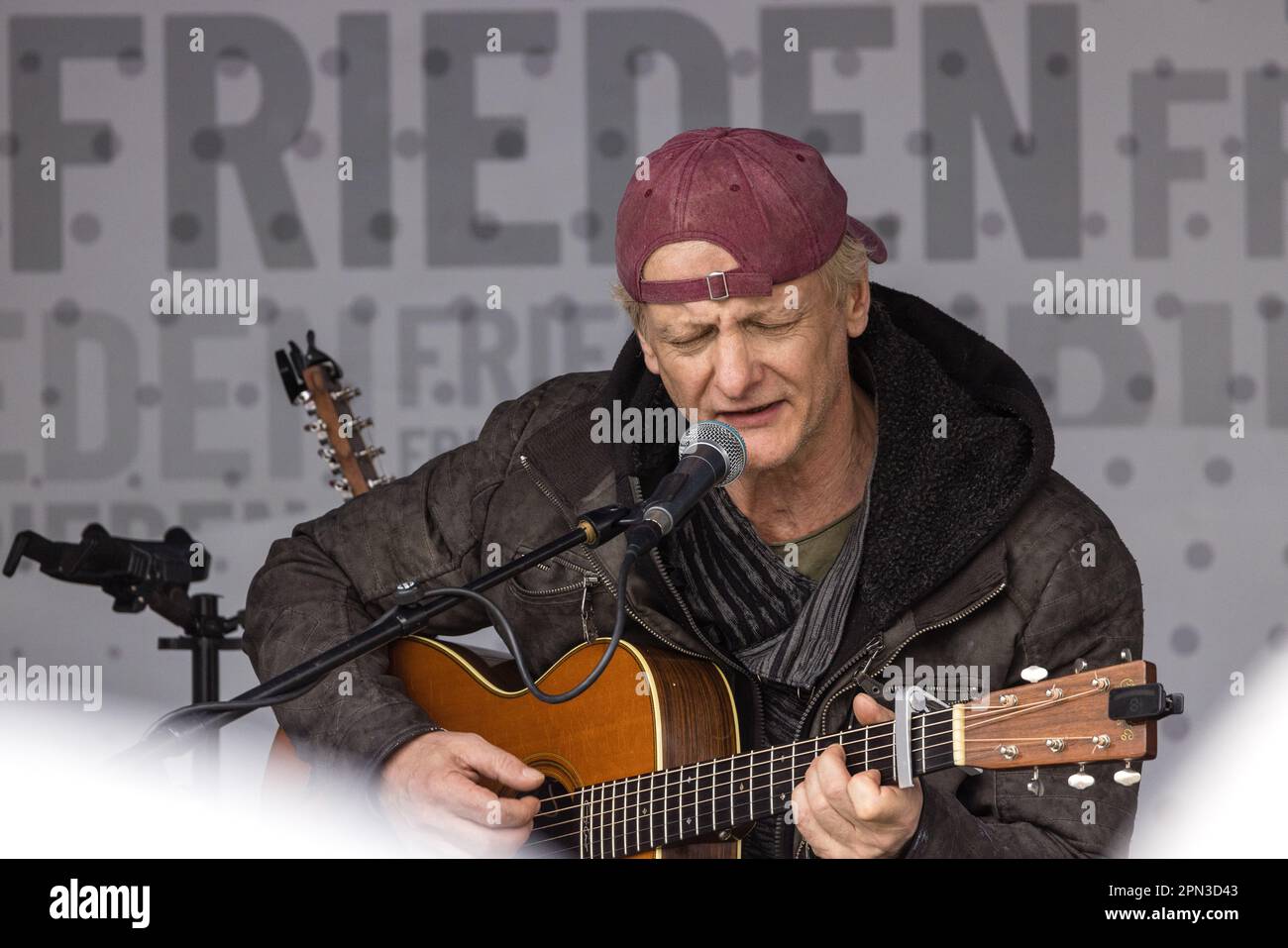 Cottbus, Germany. 16th Apr, 2023. The singer Stefan Krähe sings at an ...