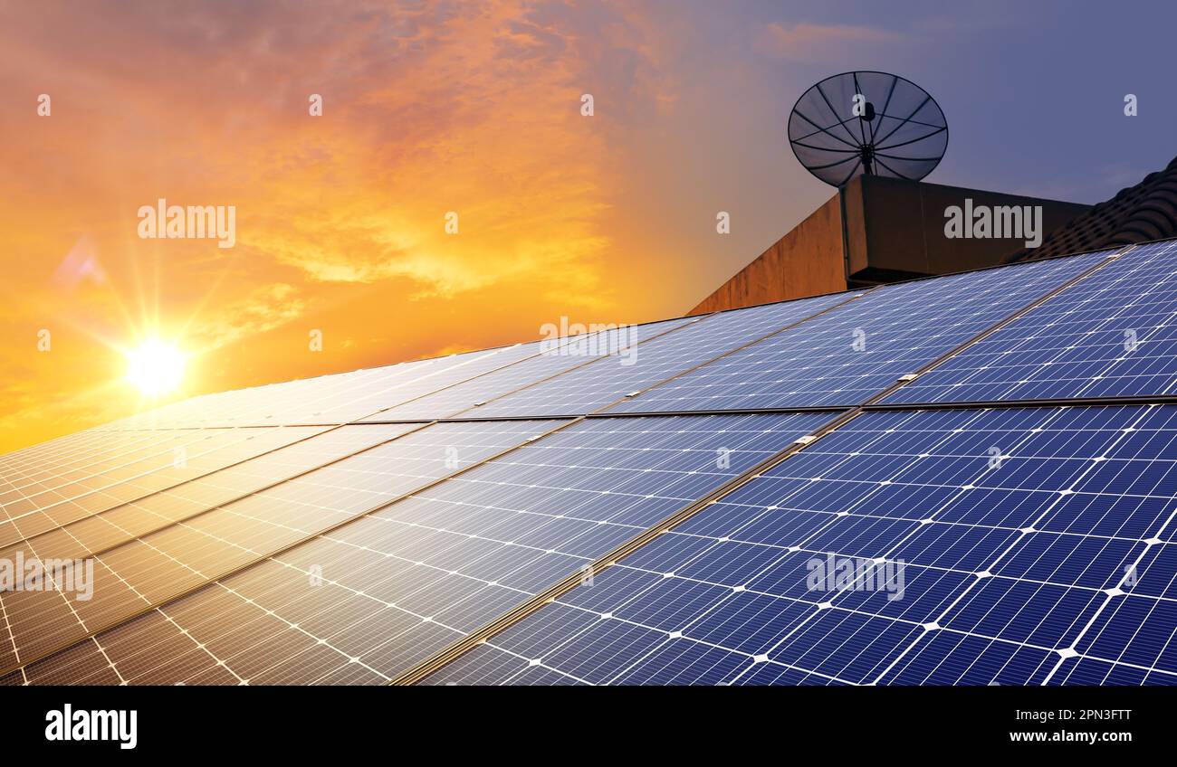 Solar power satellite hi-res stock photography and images - Alamy