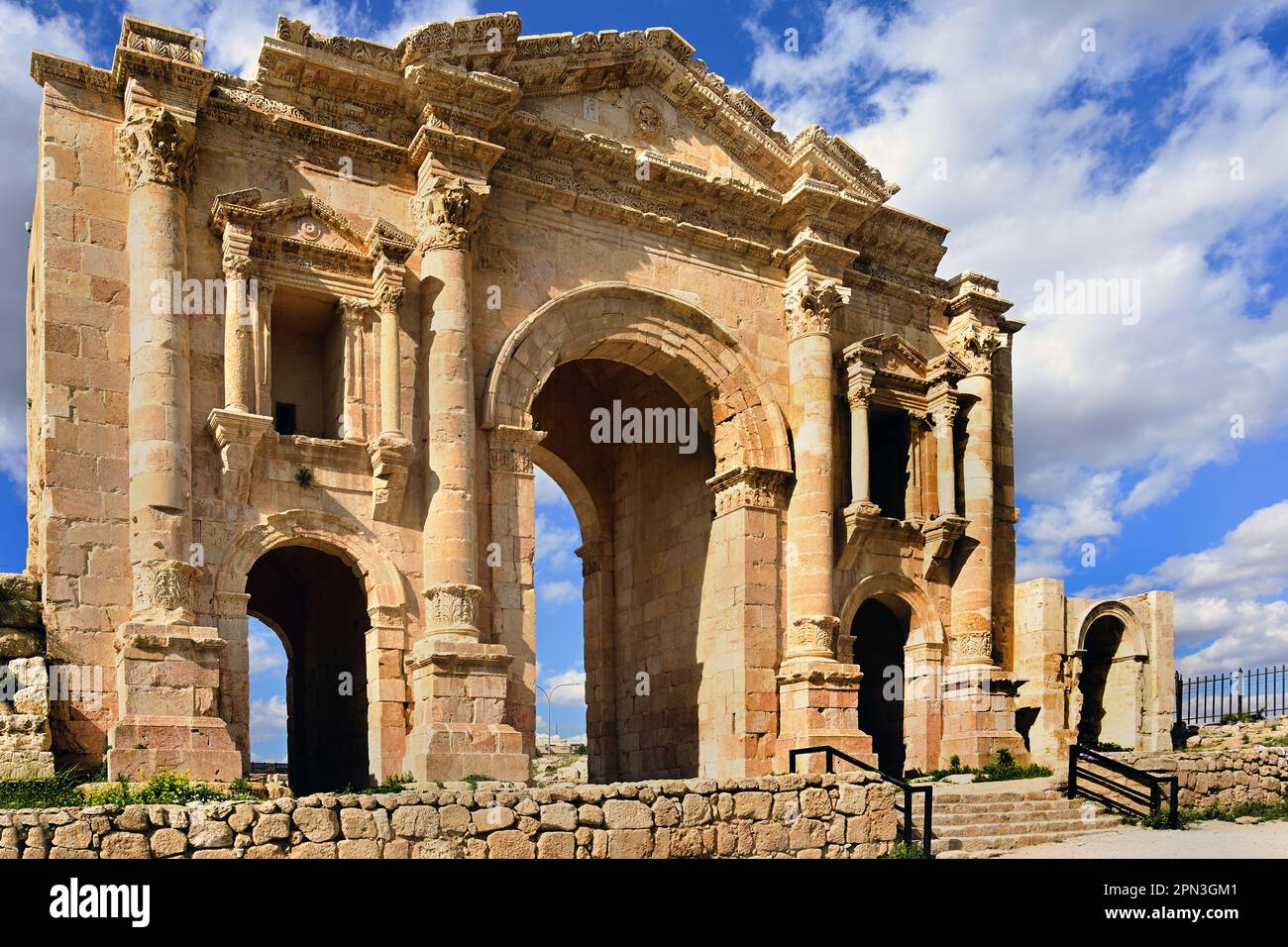 Arch of Hadrian 129/130 AD, Roman ruins, Jerash, Jordan, ancient city ...