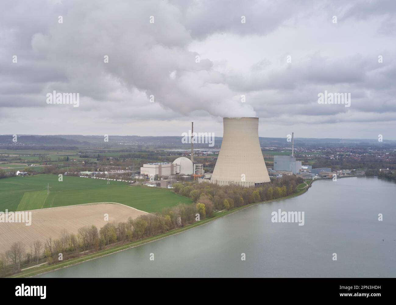 Isar nuclear power plant hi-res stock photography and images - Alamy