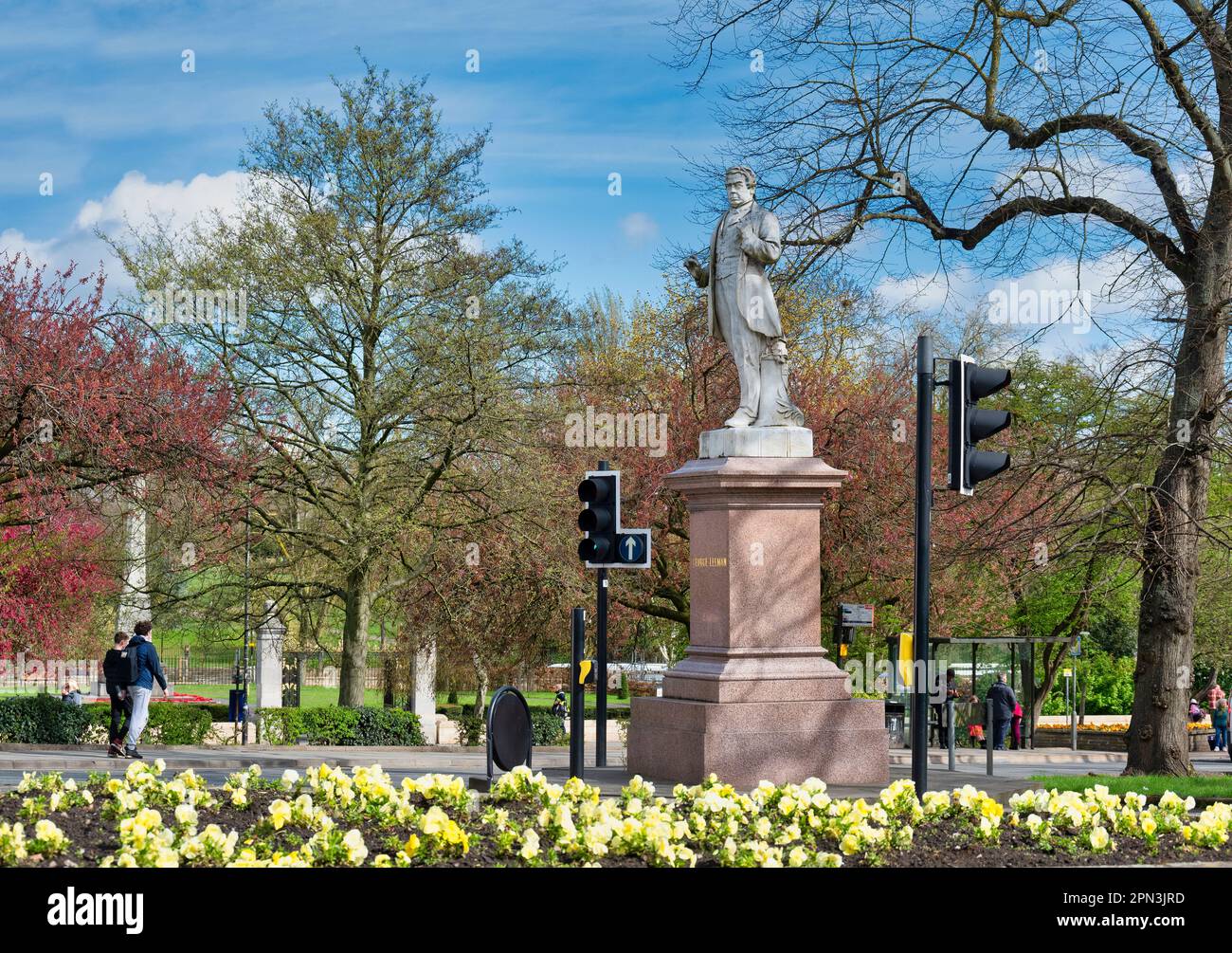 The statue of Alderman George Lehman who was a MP and Lord Mayor of ...