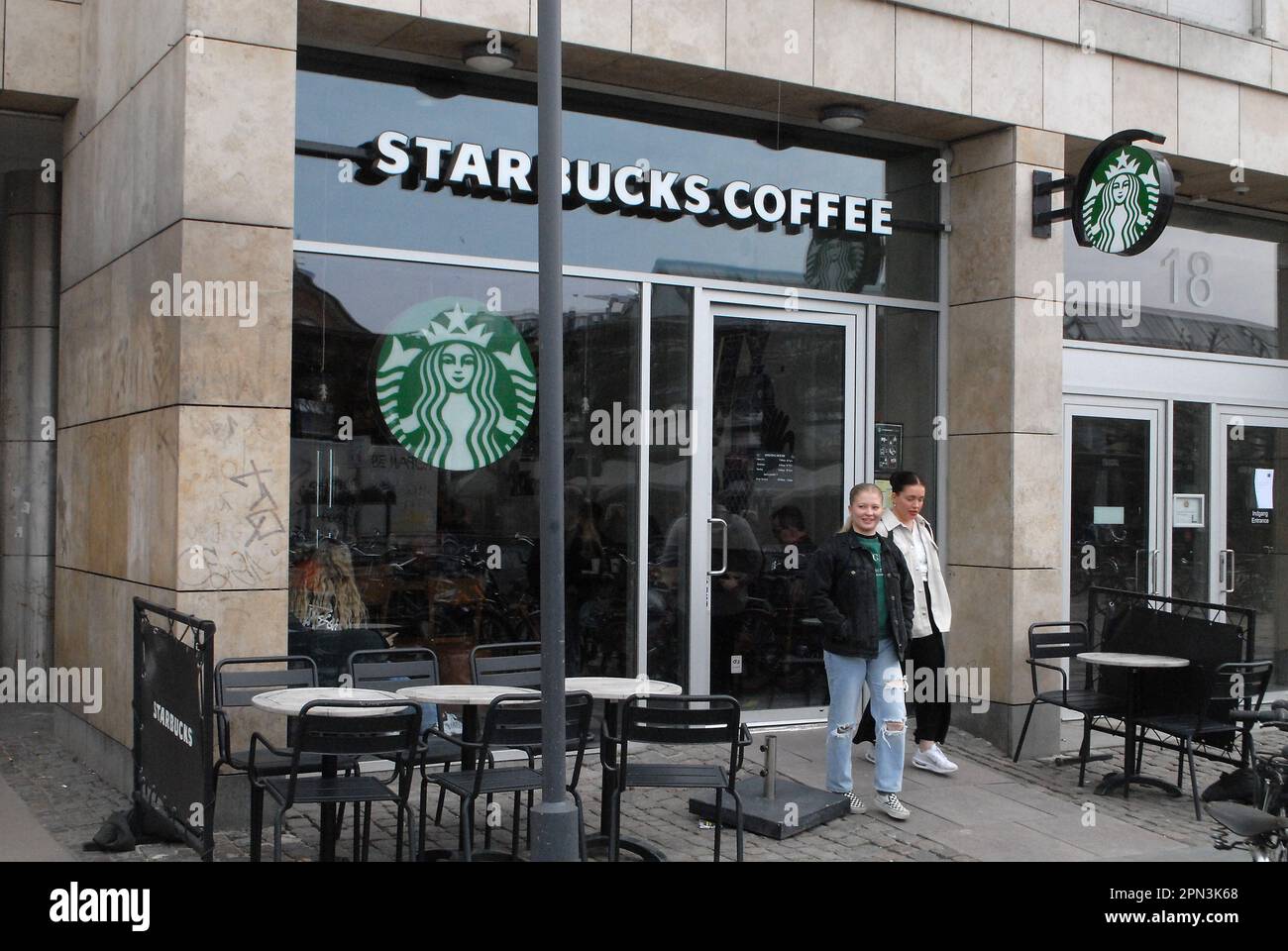 Seattle starbucks cooffee hi-res stock photography and images - Alamy