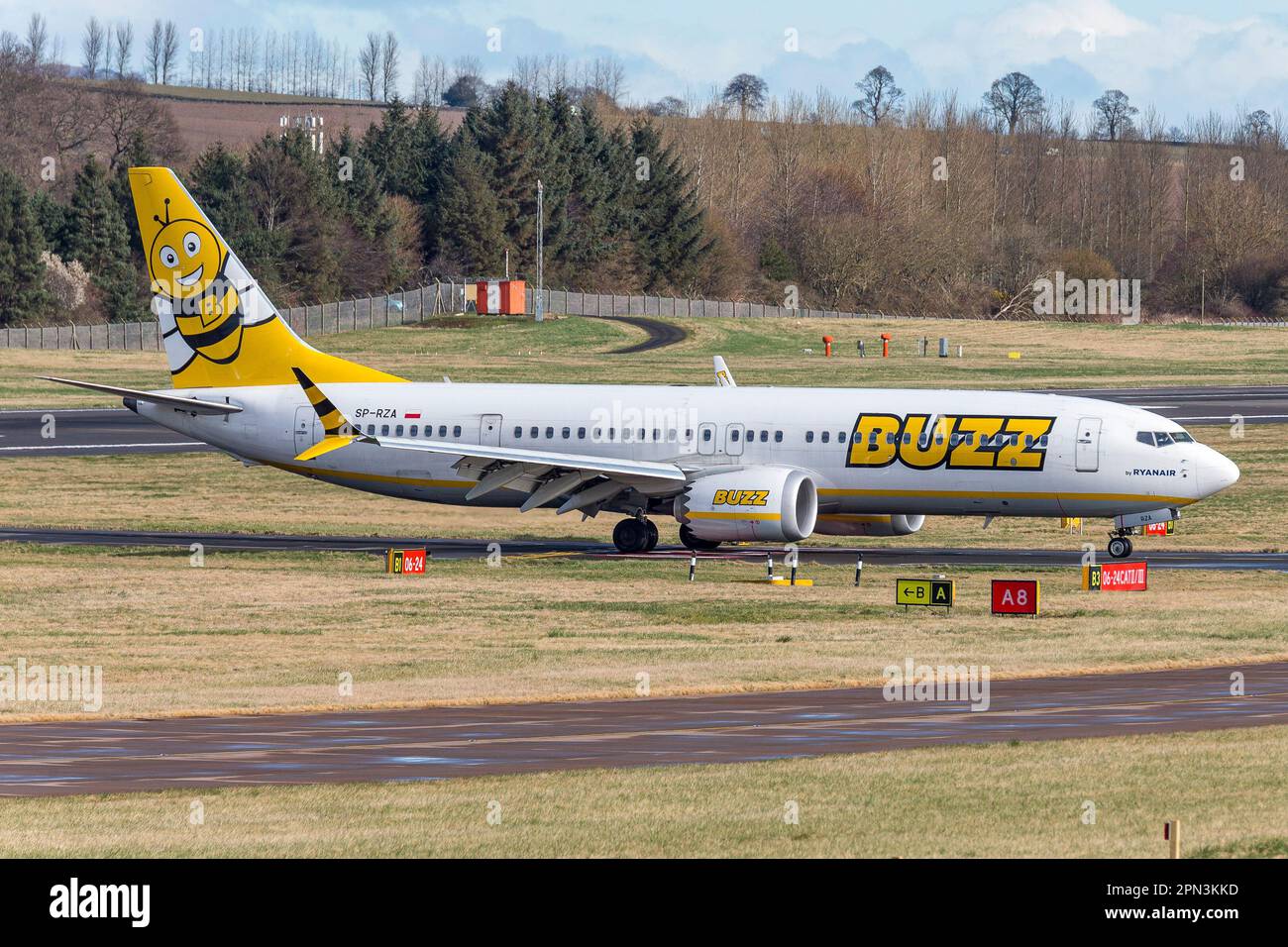 Buzz flight hi-res stock photography and images - Alamy
