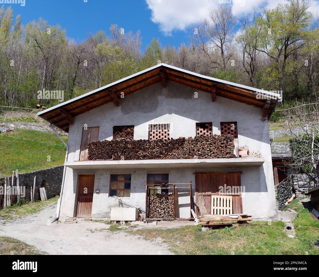 Distinctive architecture building hi-res stock photography and images ...