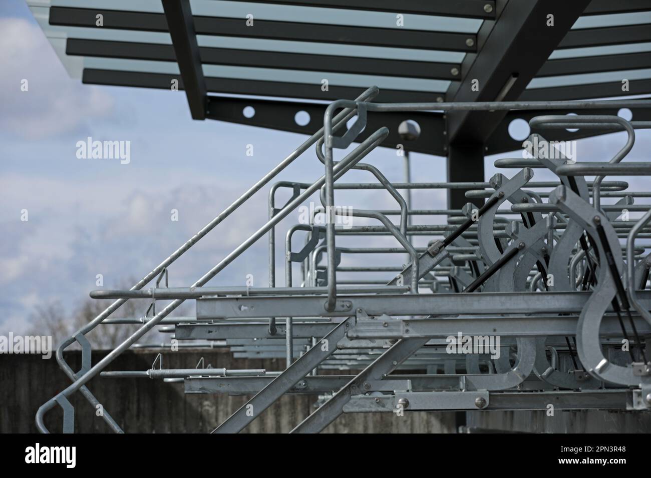 Railroad racks hi-res stock photography and images - Alamy