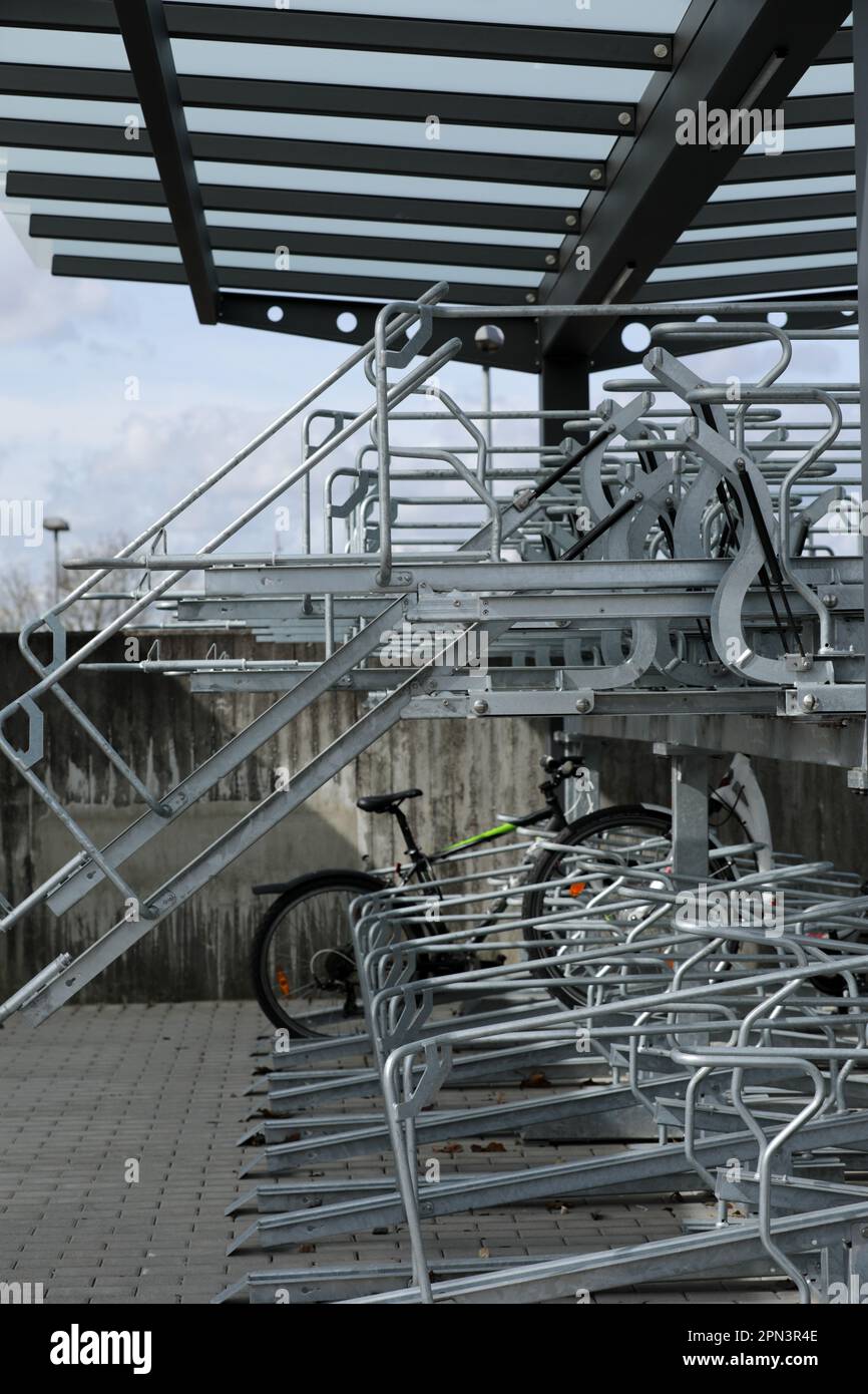 Railroad racks hi-res stock photography and images - Alamy