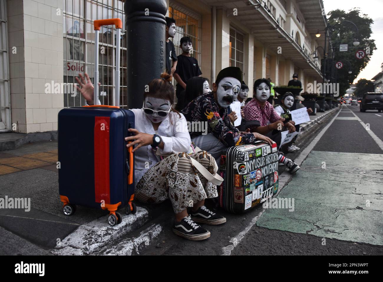A number of Indonesian mime artists from Imajimimethheatre Indonesia ...