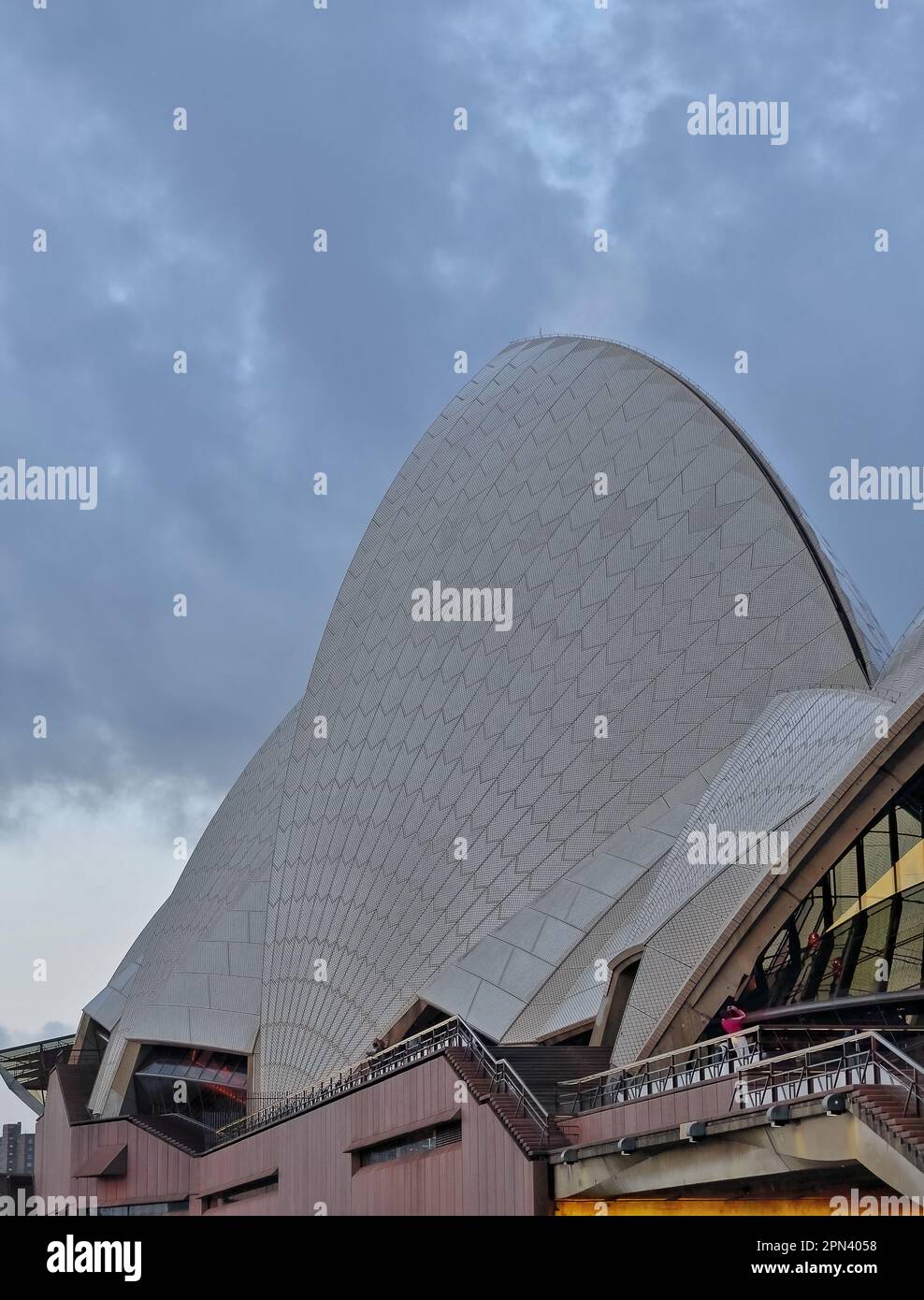 572 View at twilight from the SW of the Sydney Opera House shell roofs ...