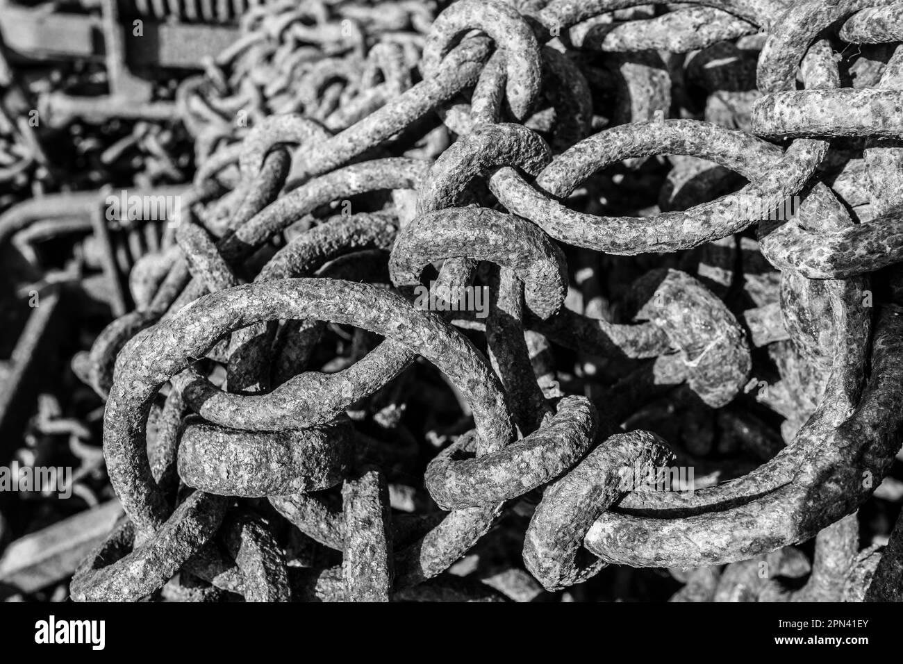 Forged chains Black and White Stock Photos & Images - Alamy