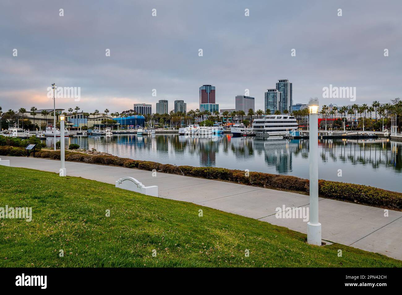 Downtown long beach lighthouse hi-res stock photography and images - Alamy