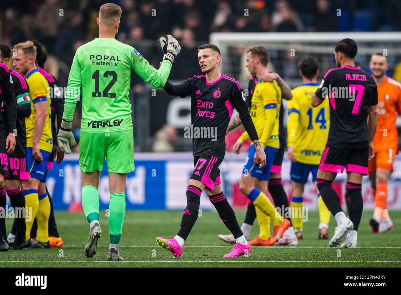 Leeuwarden - SC Cambuur keeper Robbin Ruiter, Sebastian Szymanski of ...