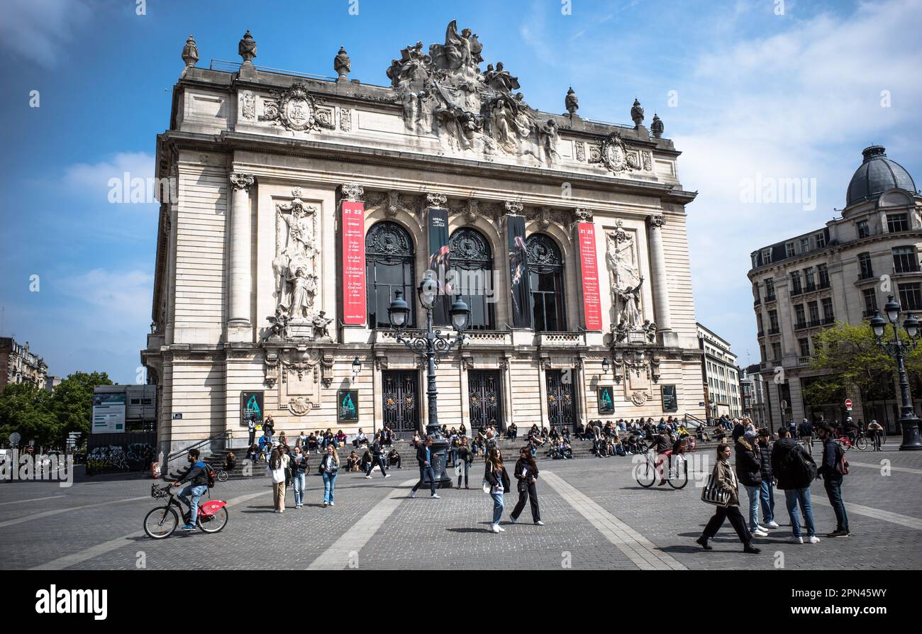 Opera dans le style de charles garnier hi-res stock photography and ...