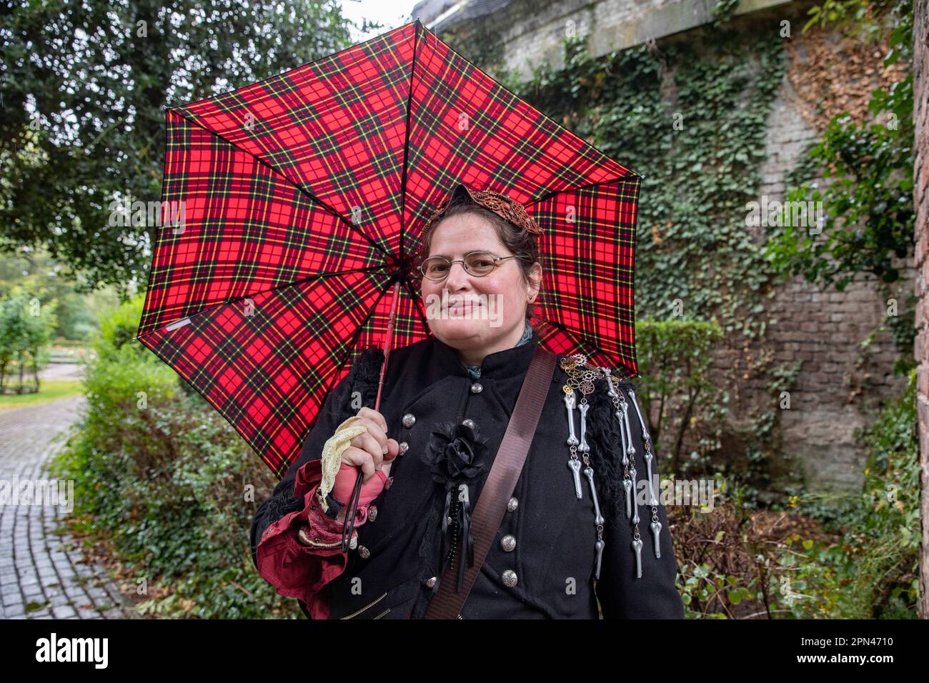 Edeltraud Kamp alias Freigesungen van Campen beim exklusiven ...
