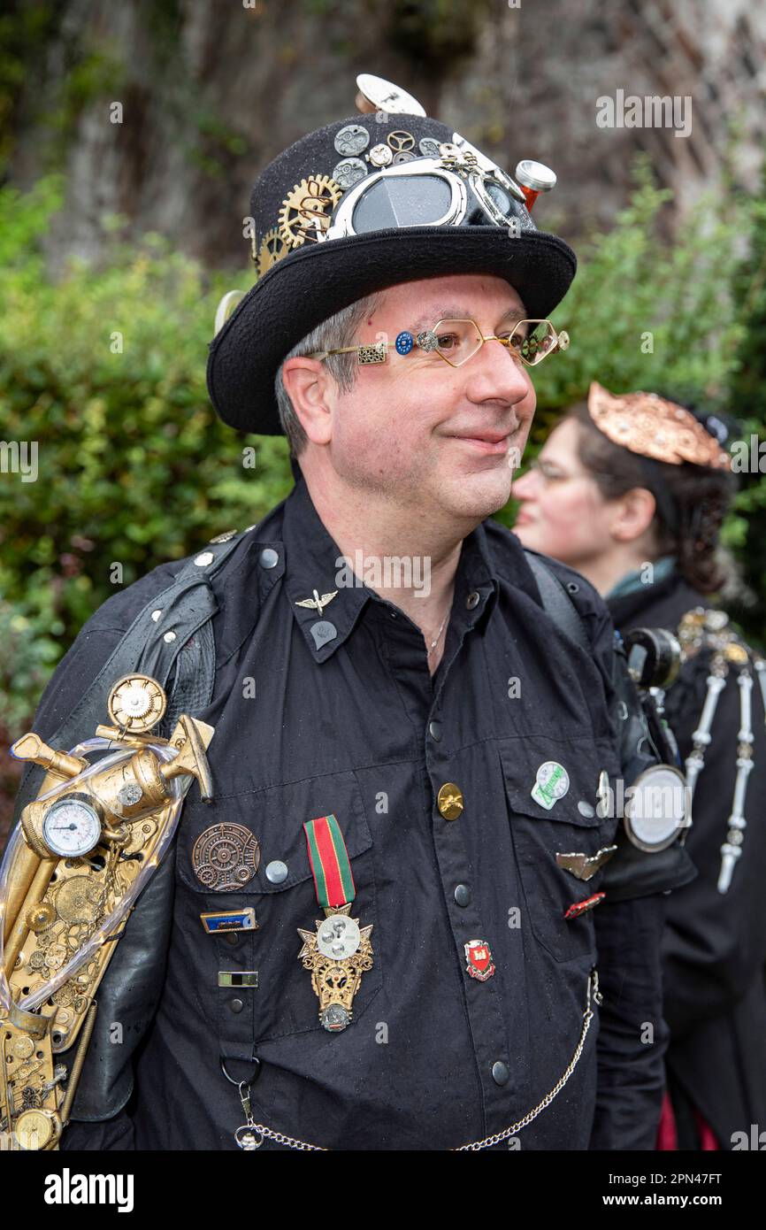 Arm manschette hi-res stock photography and images - Alamy