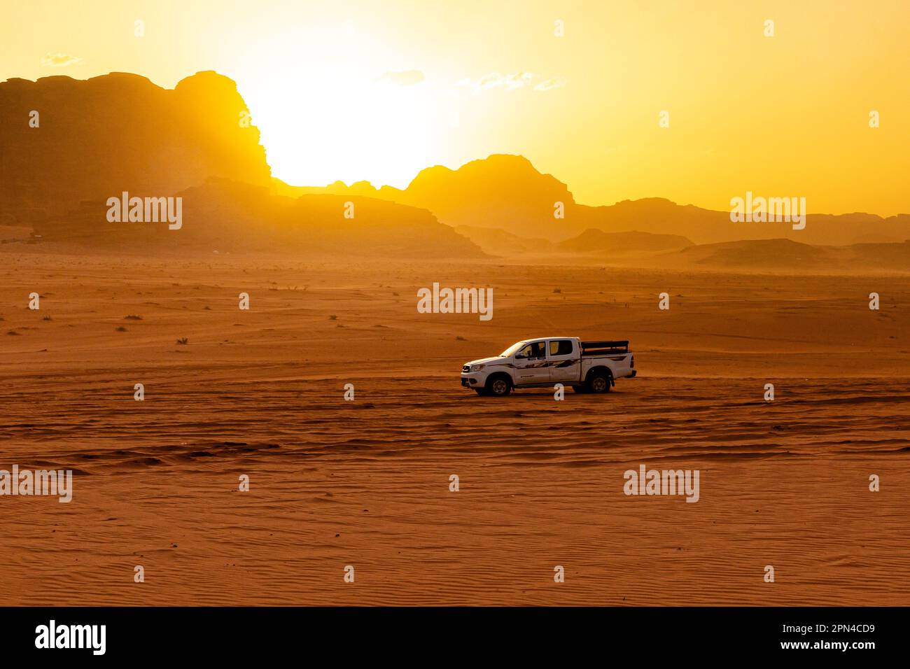 The stunning desert scenery of Wadi Rum, Jordan Stock Photo - Alamy