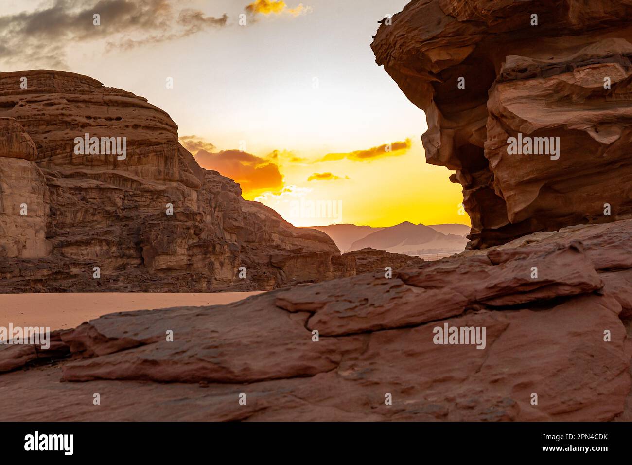 The stunning desert scenery of Wadi Rum, Jordan Stock Photo - Alamy