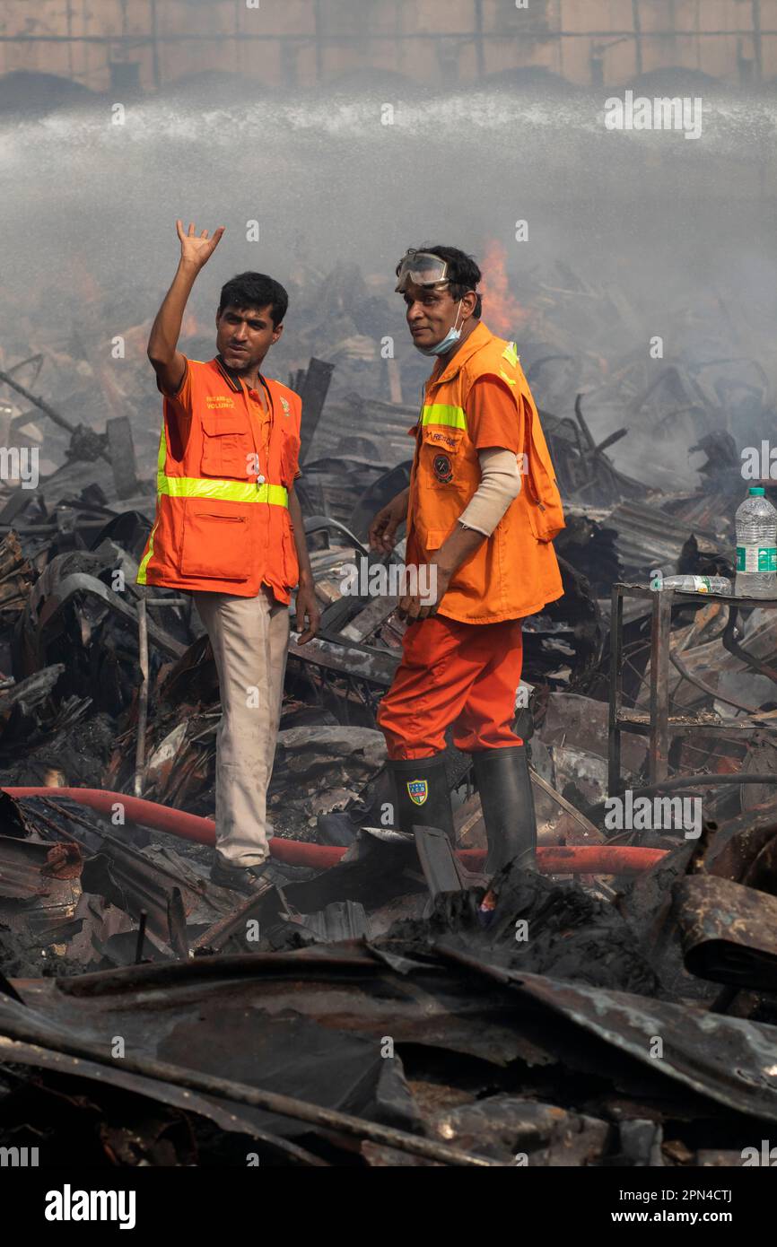 4 April, 2023. Fire in Bongobazar Market Stock Photo - Alamy