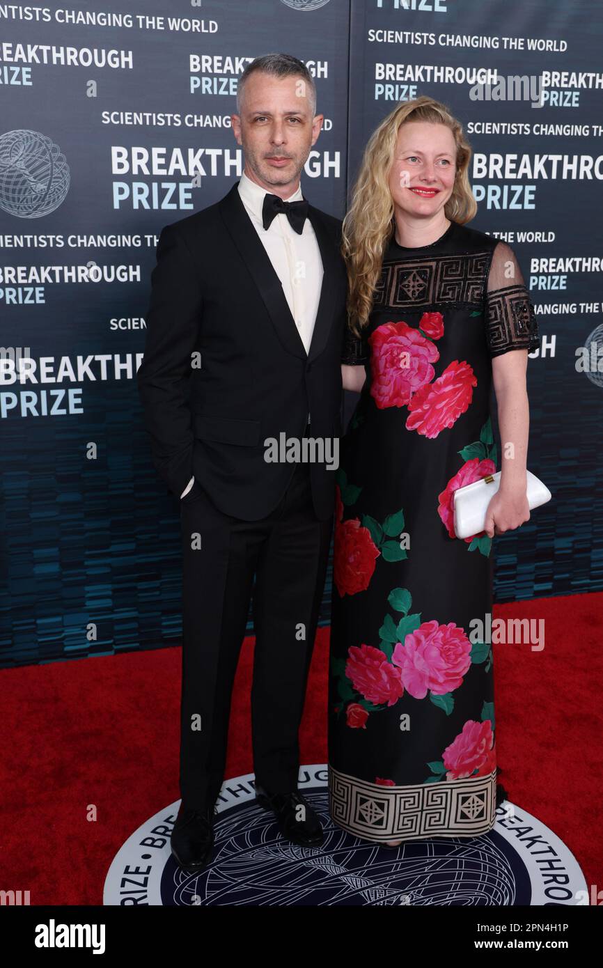 Los Angeles, USA. 15th Apr, 2023. Jeremy Strong, Emma Wall attend the ...