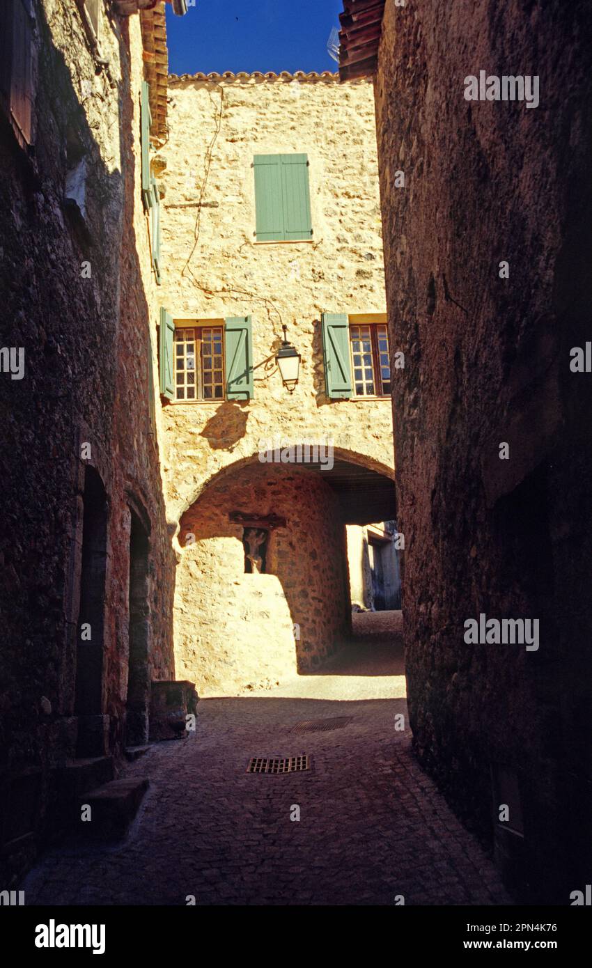 Tourtour called the village in the sky Provence Stock Photo - Alamy