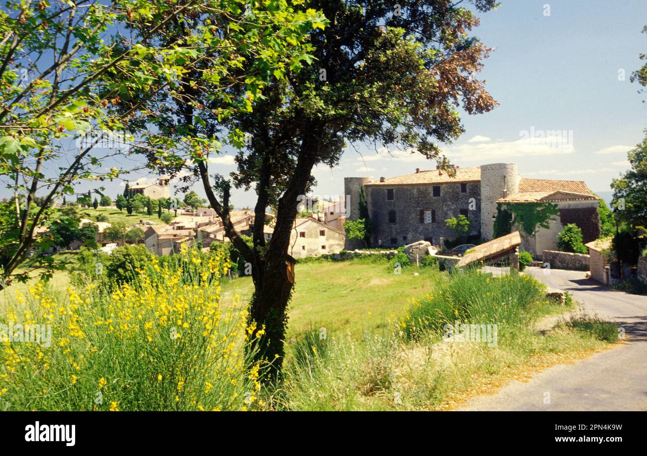 Tourtour called the village in the sky Provence Stock Photo - Alamy