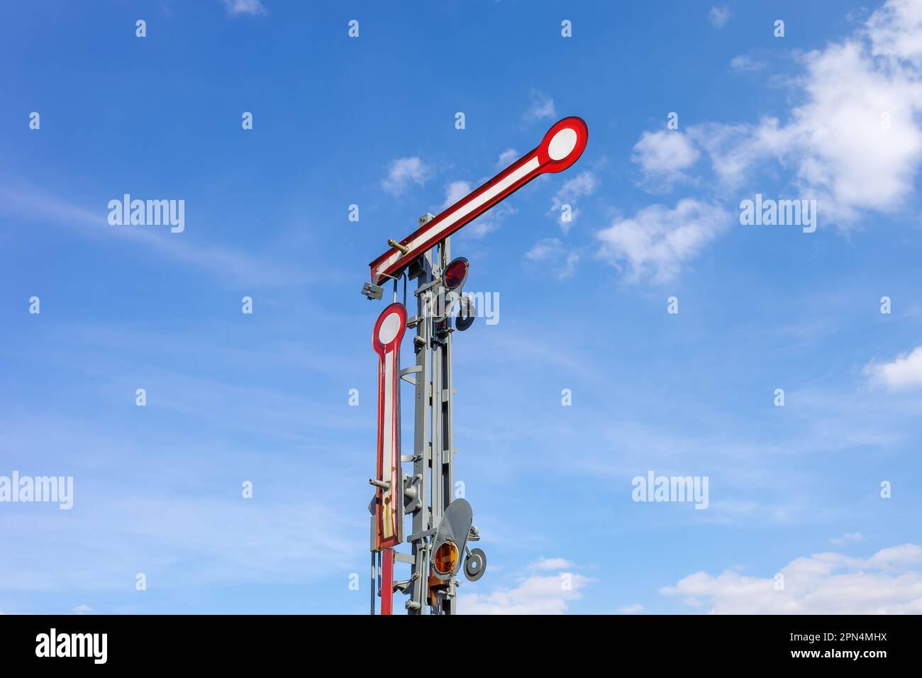Railway railroad signal signals hi-res stock photography and images - Alamy