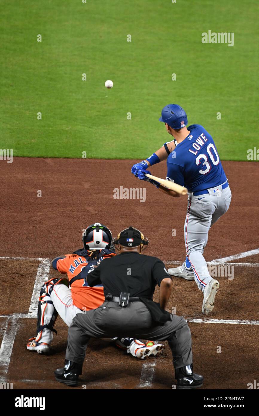 Texas Rangers first baseman Nathaniel Lowe (30) batting in the top of ...