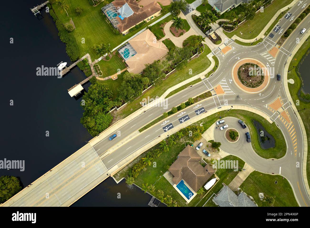 Infrastructure suburb auto hi-res stock photography and images - Alamy