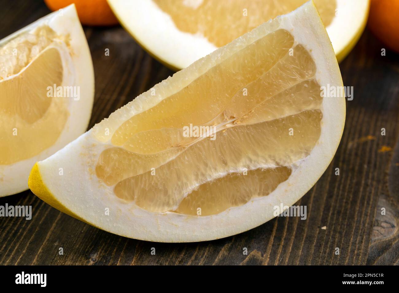Pomelo cut hi-res stock photography and images - Alamy