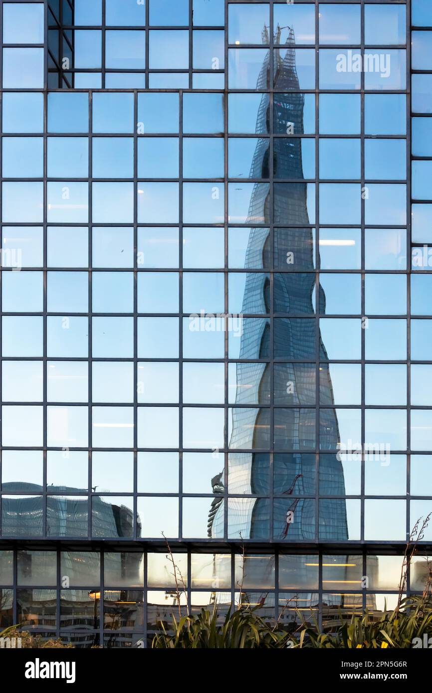 High rise shard reflection hi-res stock photography and images - Alamy