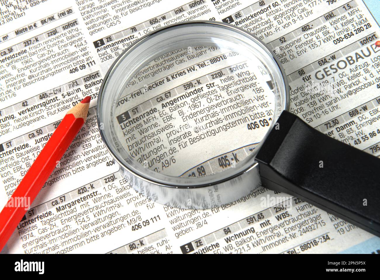 Real newspaper hi-res stock photography and images - Alamy