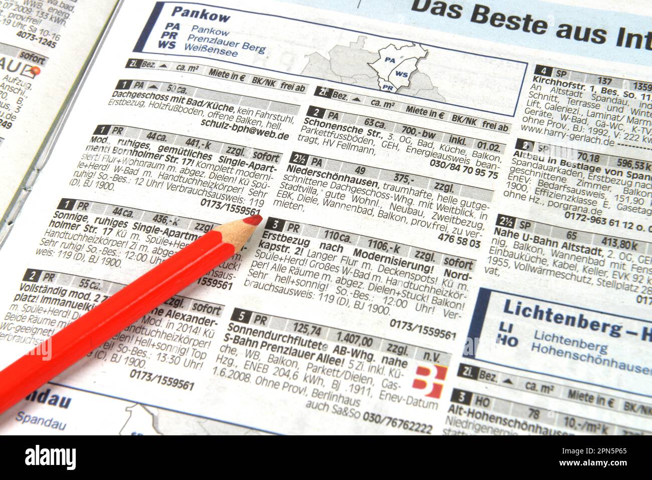 Real newspaper hi-res stock photography and images - Alamy
