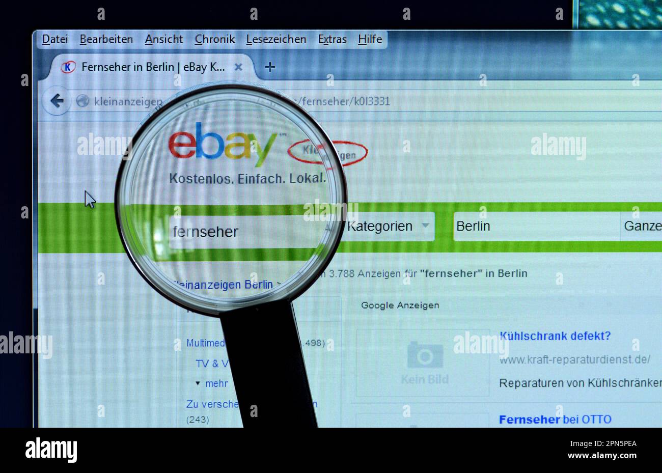 Ebay computer screen hi-res stock photography and images - Alamy