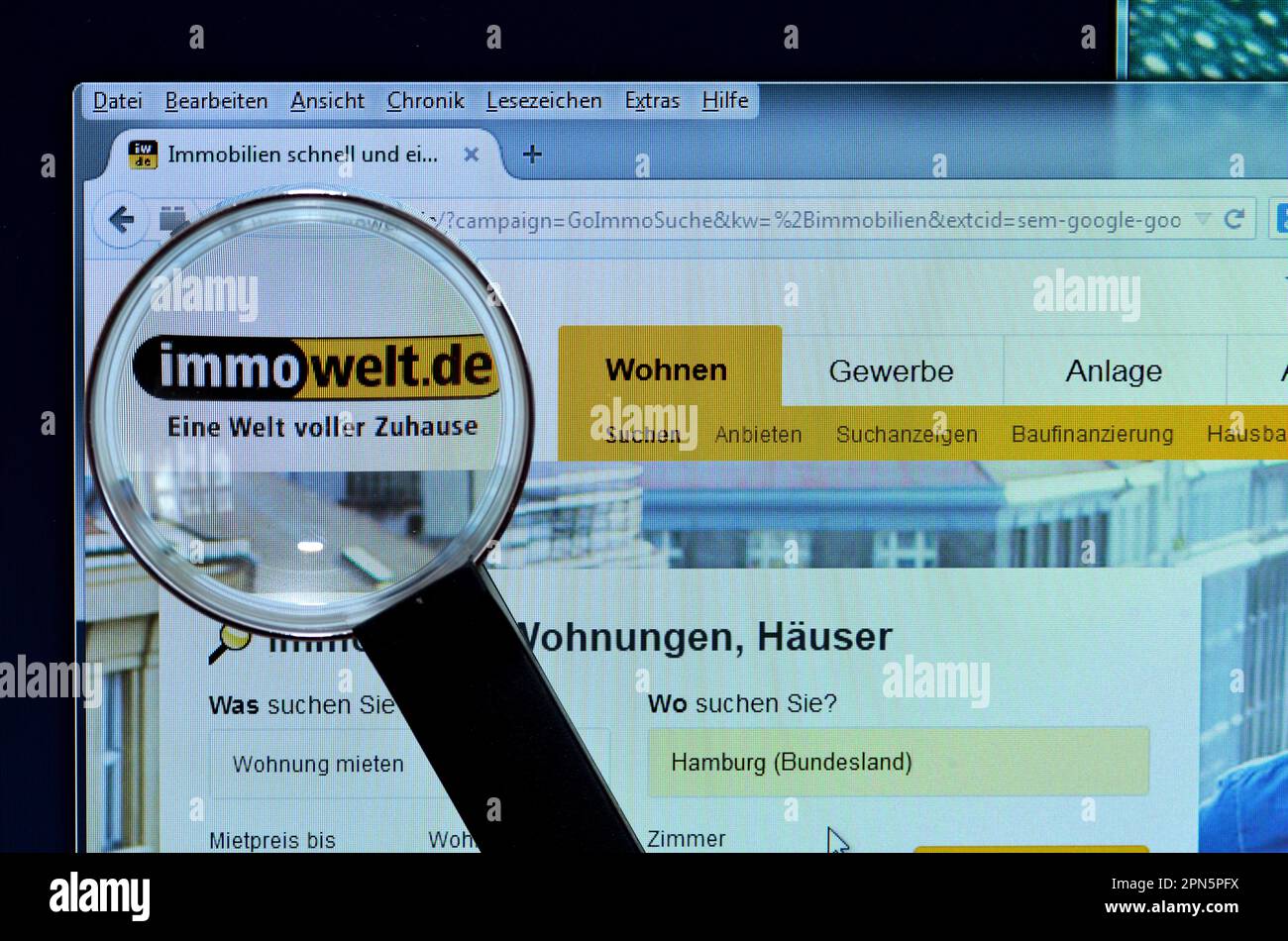 Immowelt, homepage, screen, magnifying glass Stock Photo - Alamy