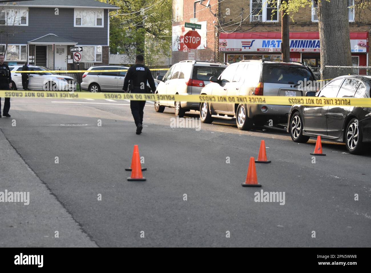 Elizabeth, United States. 16th Apr, 2023. Officers investigate the ...